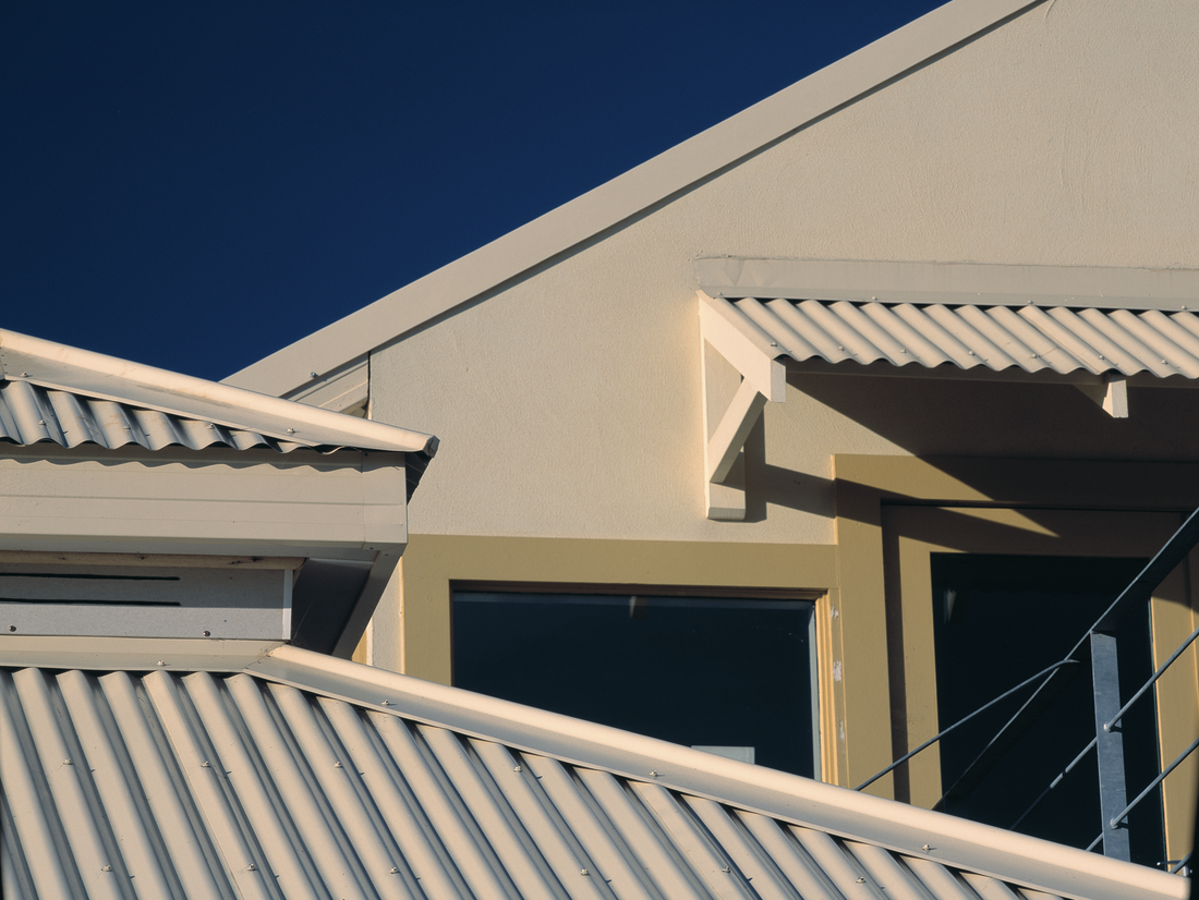 Guide to Barge Flashing – Roof Stuff